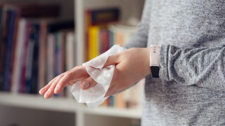 Hiperidrose: o que é, sintomas, causas e tratamentos